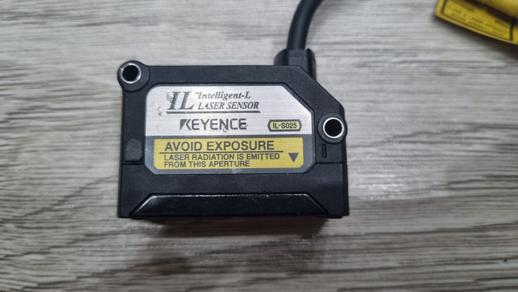 Keyence displacement sensor IL series - Industrijska oprema