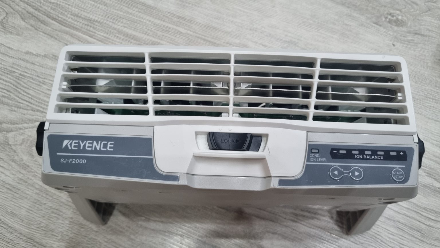 Keyence electrostatic eleminator SJ-F2000 - Industrijska oprema
